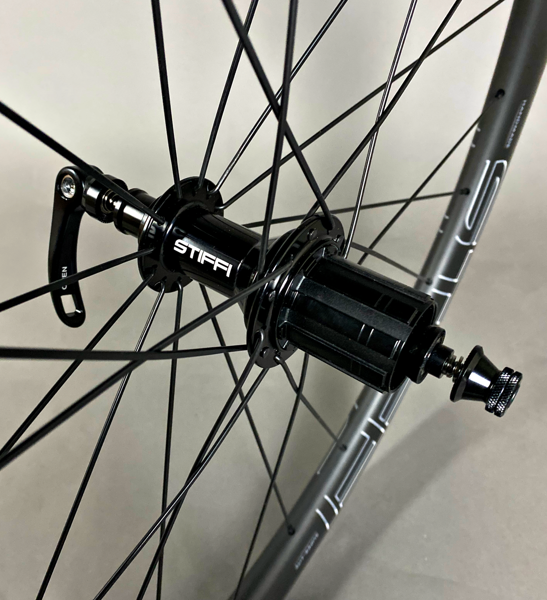 Stiffi 50 Super-Lite Road Wheel Set